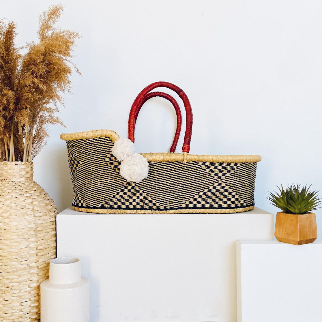 Larksong Moses Basket | MoogCo Baby